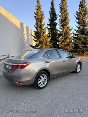 Pelēks Toyota Corolla 2014 Tallina, ar dzinēja tilpumu 1.60 L un nobraukumu 138 tūkst. km par 8800 €, foto 5 vietnē AUTOMOTO.COM.LV