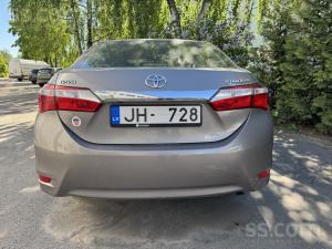 Pelēks Toyota Corolla 2014 Rīga, ar dzinēja tilpumu 1.60 L un nobraukumu 272 tūkst. km par 5790 €, foto 4 vietnē AUTOMOTO.COM.LV
