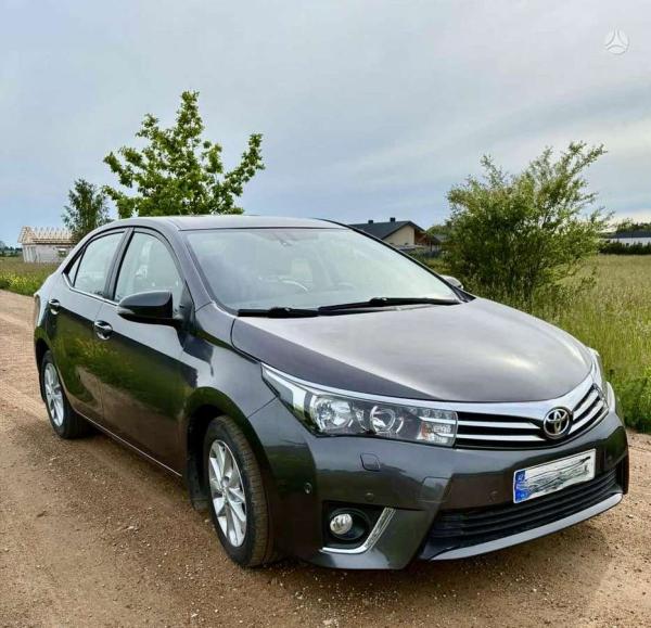 Pelēks Toyota Corolla 2014 Palanga, ar dzinēja tilpumu 1.60 L un nobraukumu 232 tūkst. km par 5700 €, foto 2 vietnē AUTOMOTO.COM.LV