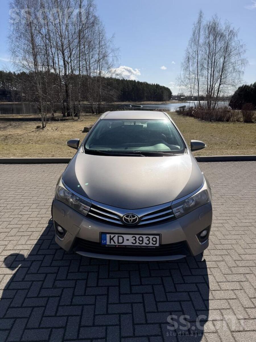 Pelēks Toyota Corolla 2014 Rīga, ar dzinēja tilpumu 1.60 L un nobraukumu 289 tūkst. km par 4900 €, foto 1 vietnē AUTOMOTO.COM.LV