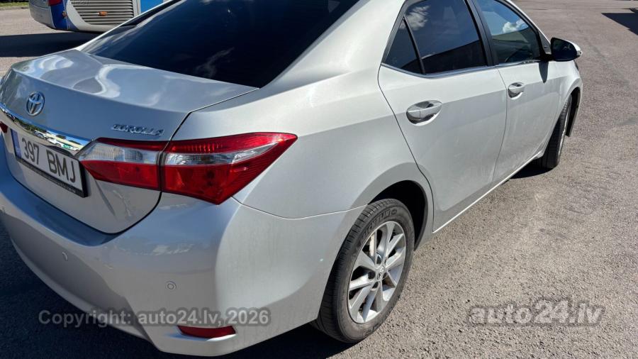 Grey Toyota Corolla 2014 in Tallinn, with an engine capacity of 1.60 L and mileage of 147 thousand km for 9700 €, photo 7 on AUTOMOTO.COM.LV