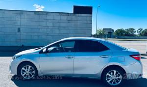 Grey Toyota Corolla 2014 in Tallinn, with an engine capacity of 1.60 L and mileage of 147 thousand km for 9700 €, photo 8 on AUTOMOTO.COM.LV