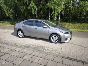 Grey Toyota Corolla 2014 in Salcininkai, with an engine capacity of 1.36 L and mileage of 170 thousand km for 5900 €, photo 6 on AUTOMOTO.COM.LV