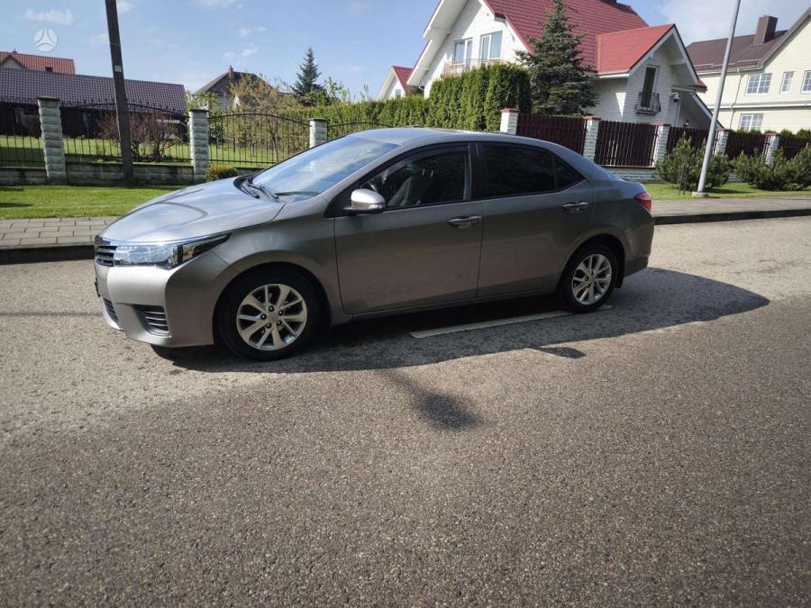 Grey Toyota Corolla 2014 in Salcininkai, with an engine capacity of 1.36 L and mileage of 170 thousand km for 5900 €, photo 14 on AUTOMOTO.COM.LV