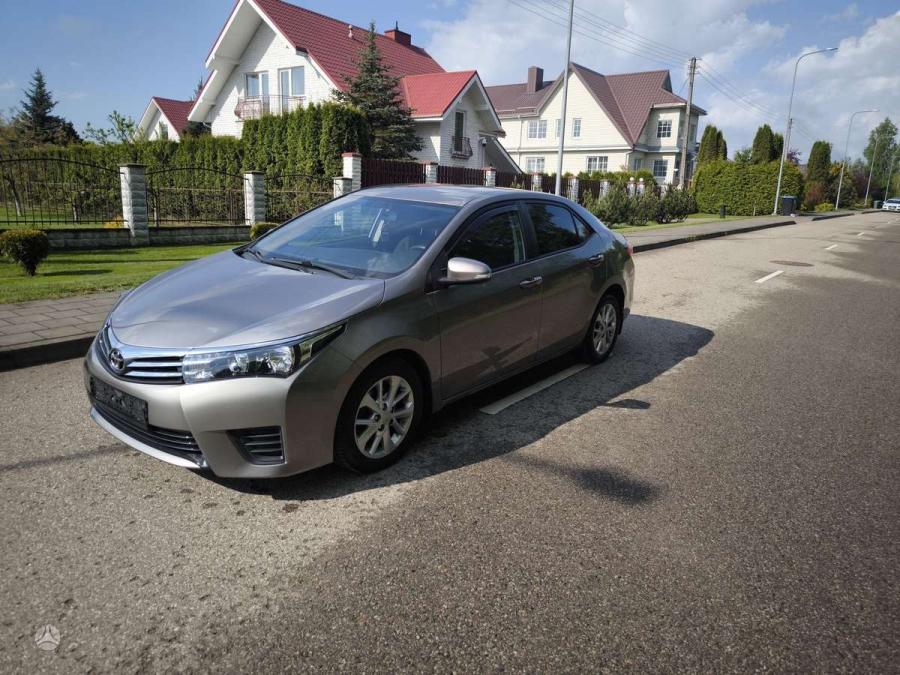 Grey Toyota Corolla 2014 in Salcininkai, with an engine capacity of 1.36 L and mileage of 170 thousand km for 5900 €, photo 15 on AUTOMOTO.COM.LV