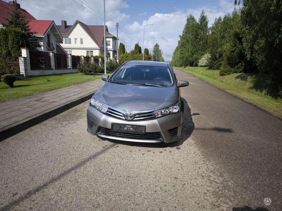 Grey Toyota Corolla 2014 in Salcininkai, with an engine capacity of 1.36 L and mileage of 170 thousand km for 5900 €, photo 18 on AUTOMOTO.COM.LV