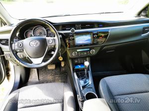 Grey Toyota Corolla 2014 in Tallinn, with an engine capacity of 1.60 L and mileage of 274 thousand km for 8500 €, photo 3 on AUTOMOTO.COM.LV