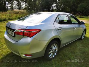 Grey Toyota Corolla 2014 in Tallinn, with an engine capacity of 1.60 L and mileage of 274 thousand km for 8500 €, photo 5 on AUTOMOTO.COM.LV