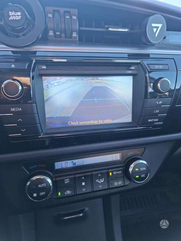 Pelēks Toyota Corolla 2014 Viļņa, ar dzinēja tilpumu 1.60 L un nobraukumu 184 tūkst. km par 6900 €, foto 8 vietnē AUTOMOTO.COM.LV