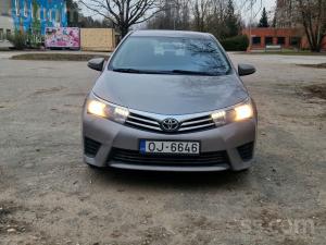 Grey Toyota Corolla 2015 in Riga, with an engine capacity of 1.30 L and mileage of 84 thousand km for 6700 €, photo 4 on AUTOMOTO.COM.LV