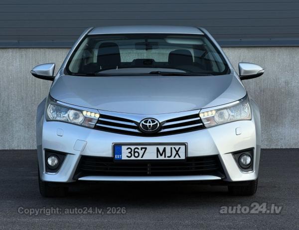 Grey Toyota Corolla 2015 in Tallinn, with an engine capacity of 1.60 L and mileage of 128 thousand km for 10900 €, photo 3 on AUTOMOTO.COM.LV