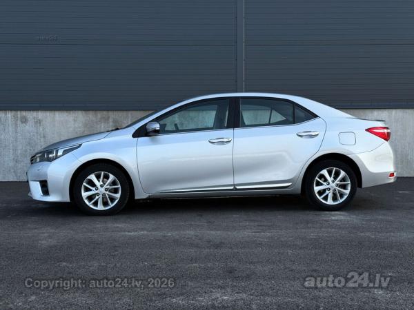Grey Toyota Corolla 2015 in Tallinn, with an engine capacity of 1.60 L and mileage of 128 thousand km for 10900 €, photo 5 on AUTOMOTO.COM.LV