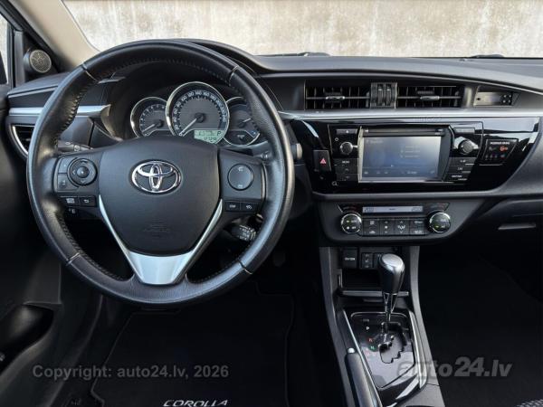 Grey Toyota Corolla 2015 in Tallinn, with an engine capacity of 1.60 L and mileage of 128 thousand km for 10900 €, photo 10 on AUTOMOTO.COM.LV