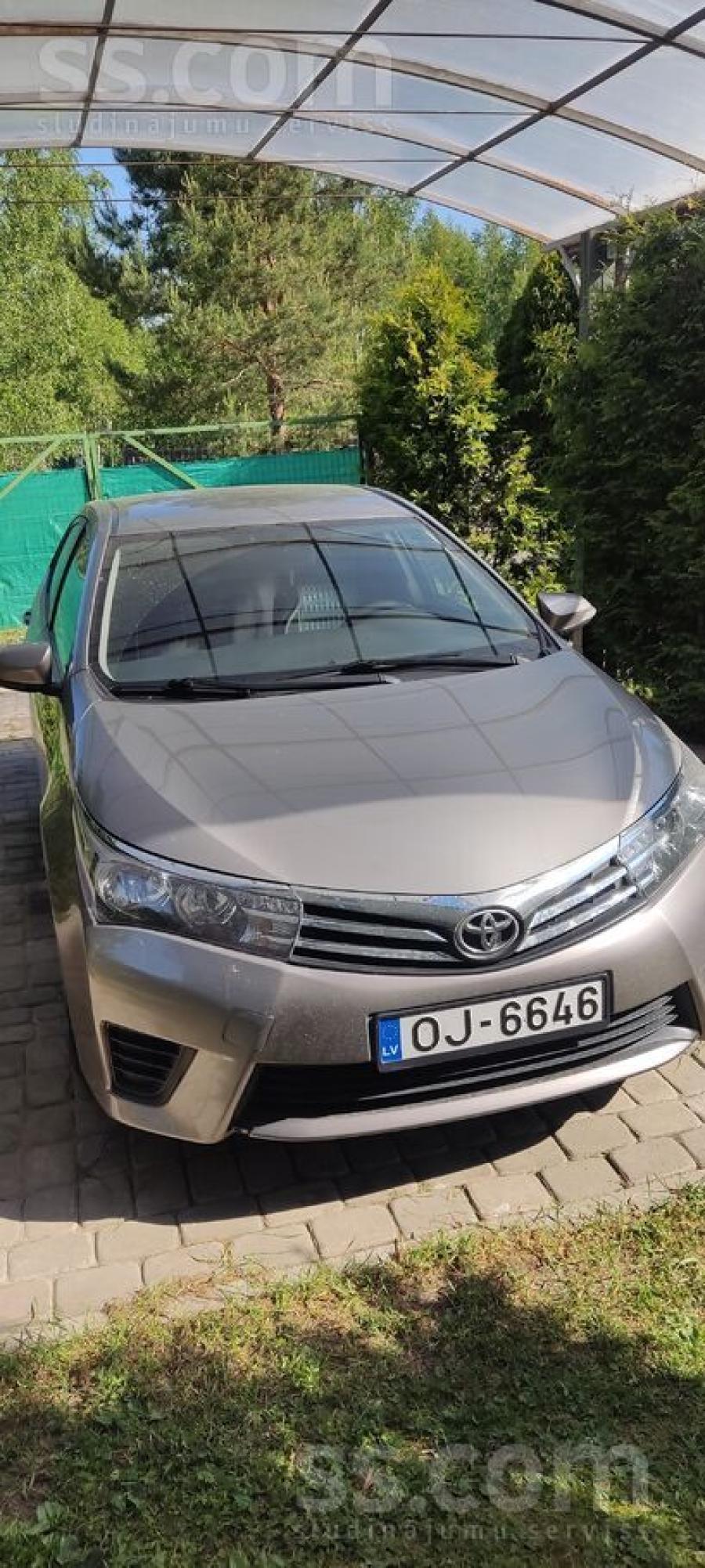 Grey Toyota Corolla 2015 in Riga, with an engine capacity of 1.30 L and mileage of 87 thousand km for 6950 €, photo 5 on AUTOMOTO.COM.LV
