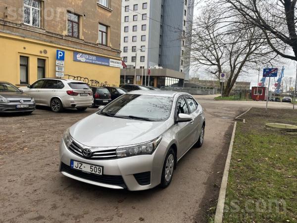 Grey Toyota Corolla 2015 in Riga, with an engine capacity of 1.60 L and mileage of 285 thousand km for 5400 €, photo 1 on AUTOMOTO.COM.LV