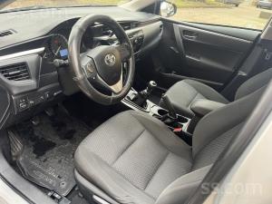 Pelēks Toyota Corolla 2015 Rīga, ar dzinēja tilpumu 1.60 L un nobraukumu 285 tūkst. km par 5400 €, foto 6 vietnē AUTOMOTO.COM.LV