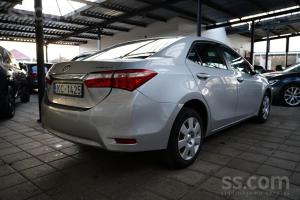 Pelēks Toyota Corolla 2015 Rīga, ar dzinēja tilpumu 1.60 L un nobraukumu 222 tūkst. km par 6000 €, foto 5 vietnē AUTOMOTO.COM.LV
