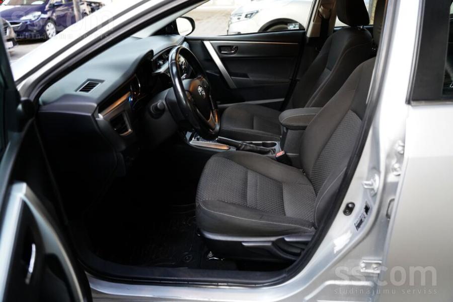 Pelēks Toyota Corolla 2015 Rīga, ar dzinēja tilpumu 1.60 L un nobraukumu 222 tūkst. km par 6000 €, foto 7 vietnē AUTOMOTO.COM.LV
