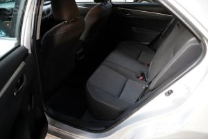 Pelēks Toyota Corolla 2015 Rīga, ar dzinēja tilpumu 1.60 L un nobraukumu 222 tūkst. km par 6000 €, foto 8 vietnē AUTOMOTO.COM.LV