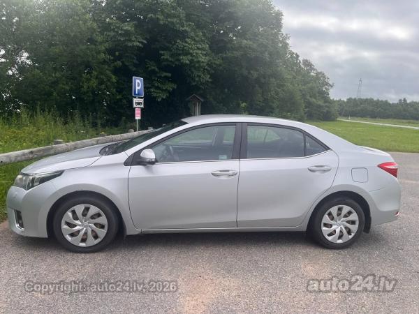 Pelēks Toyota Corolla 2015 Kohtla-Jerve, ar dzinēja tilpumu 1.40 L un nobraukumu 207 tūkst. km par 8300 €, foto 2 vietnē AUTOMOTO.COM.LV