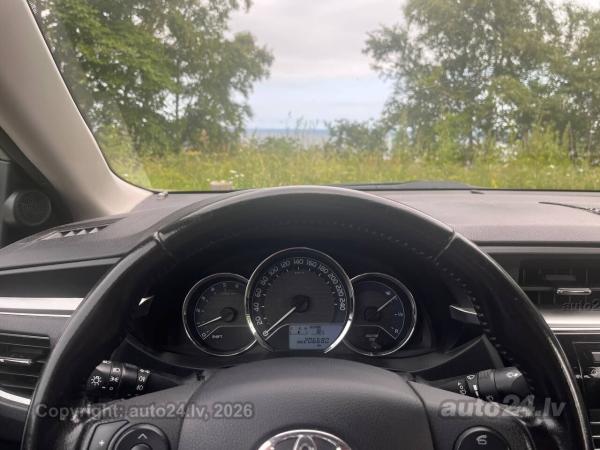 Pelēks Toyota Corolla 2015 Kohtla-Jerve, ar dzinēja tilpumu 1.40 L un nobraukumu 207 tūkst. km par 8300 €, foto 7 vietnē AUTOMOTO.COM.LV