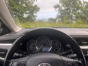 Pelēks Toyota Corolla 2015 Kohtla-Jerve, ar dzinēja tilpumu 1.40 L un nobraukumu 207 tūkst. km par 8300 €, foto 8 vietnē AUTOMOTO.COM.LV