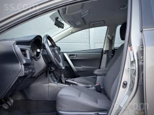 Pelēks Toyota Corolla 2015 Rīga, ar dzinēja tilpumu 1.60 L un nobraukumu 126 tūkst. km par 7495 €, foto 11 vietnē AUTOMOTO.COM.LV
