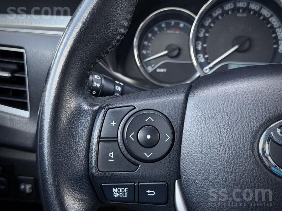 Pelēks Toyota Corolla 2015 Rīga, ar dzinēja tilpumu 1.60 L un nobraukumu 126 tūkst. km par 7495 €, foto 13 vietnē AUTOMOTO.COM.LV