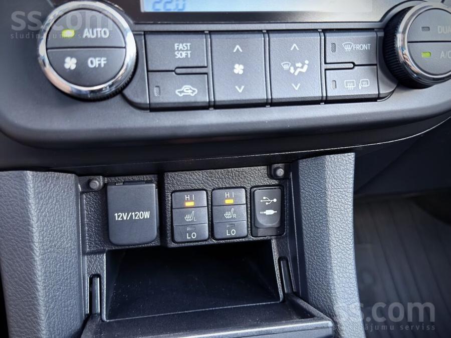 Pelēks Toyota Corolla 2015 Rīga, ar dzinēja tilpumu 1.60 L un nobraukumu 126 tūkst. km par 7495 €, foto 17 vietnē AUTOMOTO.COM.LV