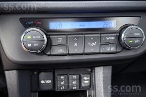 Pelēks Toyota Corolla 2015 Rīga, ar dzinēja tilpumu 1.60 L un nobraukumu 126 tūkst. km par 7495 €, foto 18 vietnē AUTOMOTO.COM.LV
