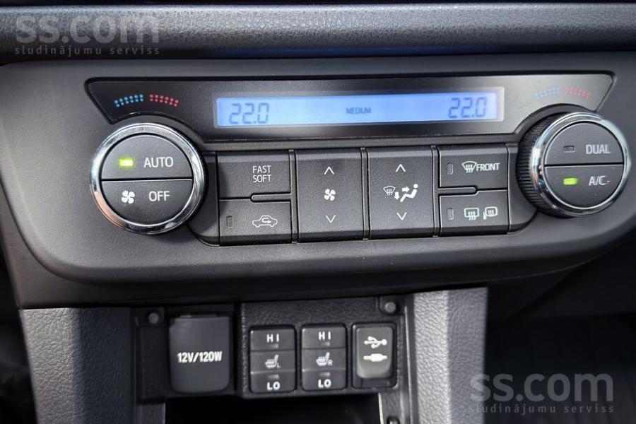 Pelēks Toyota Corolla 2015 Rīga, ar dzinēja tilpumu 1.60 L un nobraukumu 126 tūkst. km par 7495 €, foto 18 vietnē AUTOMOTO.COM.LV