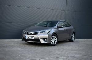 Grey Toyota Corolla 2015 in Riga, with an engine capacity of 1.60 L and mileage of 126 thousand km for 7495 €, photo  on AUTOMOTO.COM.LV