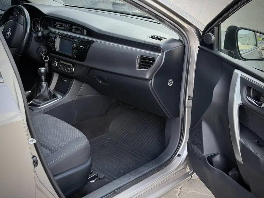 Grey Toyota Corolla 2015 in Riga, with an engine capacity of 1.60 L and mileage of 126 thousand km for 7495 €, photo 19 on AUTOMOTO.COM.LV