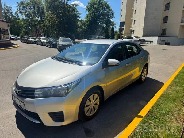 Grey Toyota Corolla 2015 in Riga, with an engine capacity of 1.60 L and mileage of 290 thousand km for 5400 €, photo 5 on AUTOMOTO.COM.LV