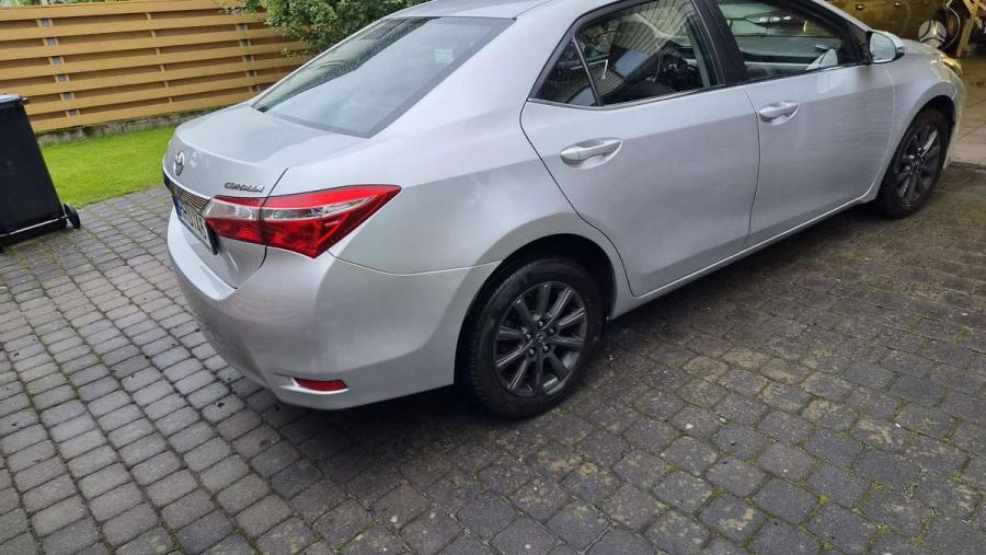 Grey Toyota Corolla 2015 in Klaipeda, with an engine capacity of 1.60 L and mileage of 91 thousand km for 8700 €, photo 7 on AUTOMOTO.COM.LV