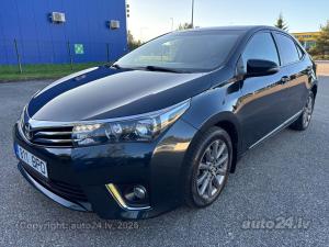 Grey Toyota Corolla 2015 in Paide, with an engine capacity of 1.60 L and mileage of 181 thousand km for 8990 €, photo  on AUTOMOTO.COM.LV