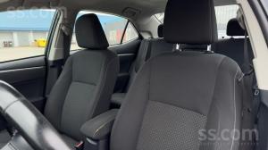 Grey Toyota Corolla 2016 in Liepaja, with an engine capacity of 1.60 L and mileage of 165 thousand km for 7500 €, photo 10 on AUTOMOTO.COM.LV