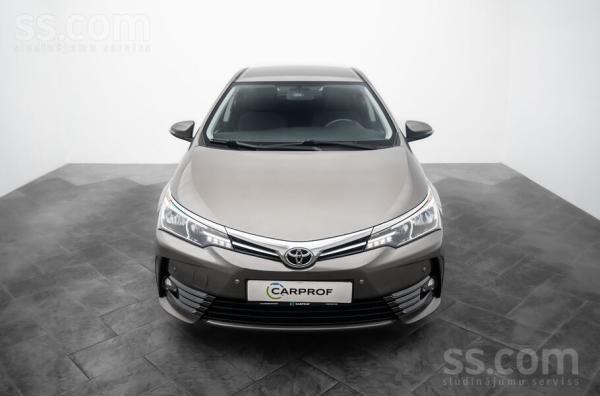 Pelēks Toyota Corolla 2016 Tallina, ar dzinēja tilpumu 1.60 L un nobraukumu 123 tūkst. km par 11499 €, foto 2 vietnē AUTOMOTO.COM.LV
