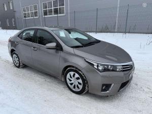 Grey Toyota Corolla 2016 in Vilnius, with an engine capacity of 1.60 L and mileage of 312 thousand km for 6900 €, photo 3 on AUTOMOTO.COM.LV