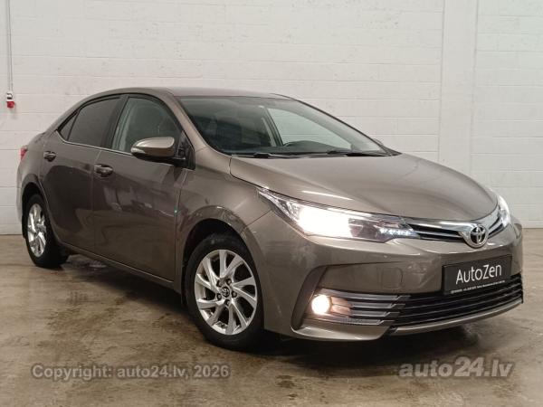 Grey Toyota Corolla 2016 in Tallinn, with an engine capacity of 1.60 L and mileage of 165 thousand km for 8495 €, photo 3 on AUTOMOTO.COM.LV