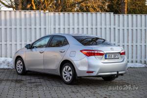Pelēks Toyota Corolla 2016 Tallina, ar dzinēja tilpumu 1.60 L un nobraukumu 129 tūkst. km par 10500 €, foto 3 vietnē AUTOMOTO.COM.LV