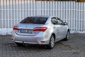 Pelēks Toyota Corolla 2016 Tallina, ar dzinēja tilpumu 1.60 L un nobraukumu 129 tūkst. km par 10500 €, foto 4 vietnē AUTOMOTO.COM.LV