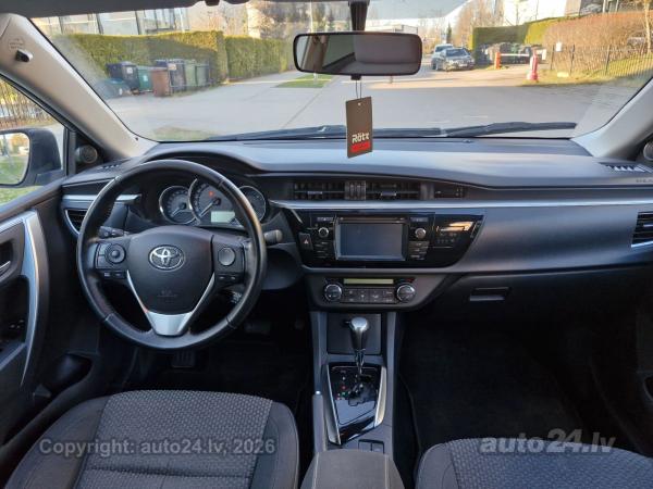 Grey Toyota Corolla 2016 in Tallinn, with an engine capacity of 1.60 L and mileage of 120 thousand km for 11200 €, photo 4 on AUTOMOTO.COM.LV