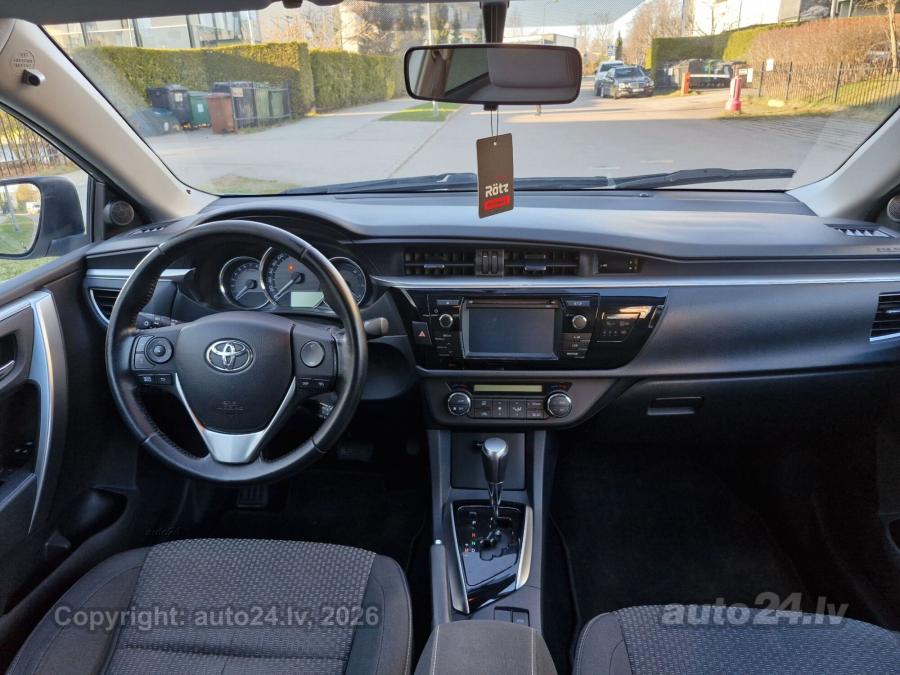 Grey Toyota Corolla 2016 in Tallinn, with an engine capacity of 1.60 L and mileage of 120 thousand km for 11200 €, photo 5 on AUTOMOTO.COM.LV