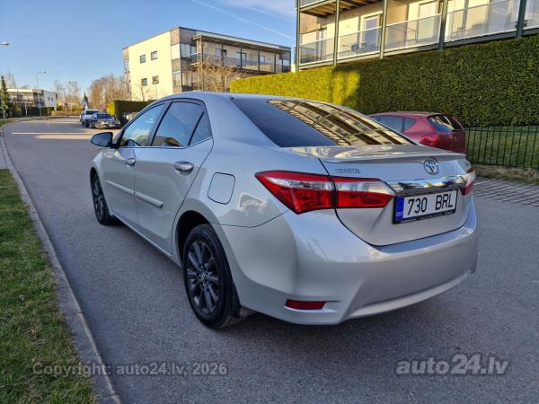 Grey Toyota Corolla 2016 in Tallinn, with an engine capacity of 1.60 L and mileage of 120 thousand km for 11200 €, photo 7 on AUTOMOTO.COM.LV