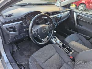 Grey Toyota Corolla 2016 in Tallinn, with an engine capacity of 1.60 L and mileage of 120 thousand km for 11200 €, photo 12 on AUTOMOTO.COM.LV