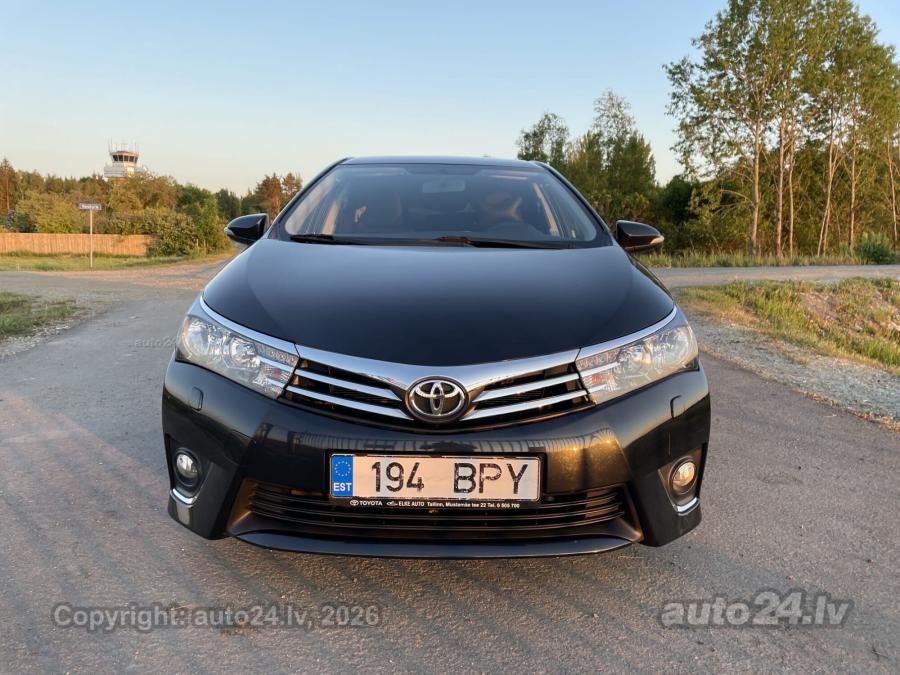 Grey Toyota Corolla 2016 in Tallinn, with an engine capacity of 1.60 L and mileage of 137 thousand km for 11500 €, photo 1 on AUTOMOTO.COM.LV