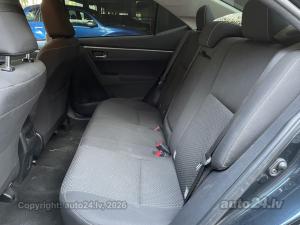 Grey Toyota Corolla 2016 in Tallinn, with an engine capacity of 1.60 L and mileage of 137 thousand km for 11500 €, photo 10 on AUTOMOTO.COM.LV