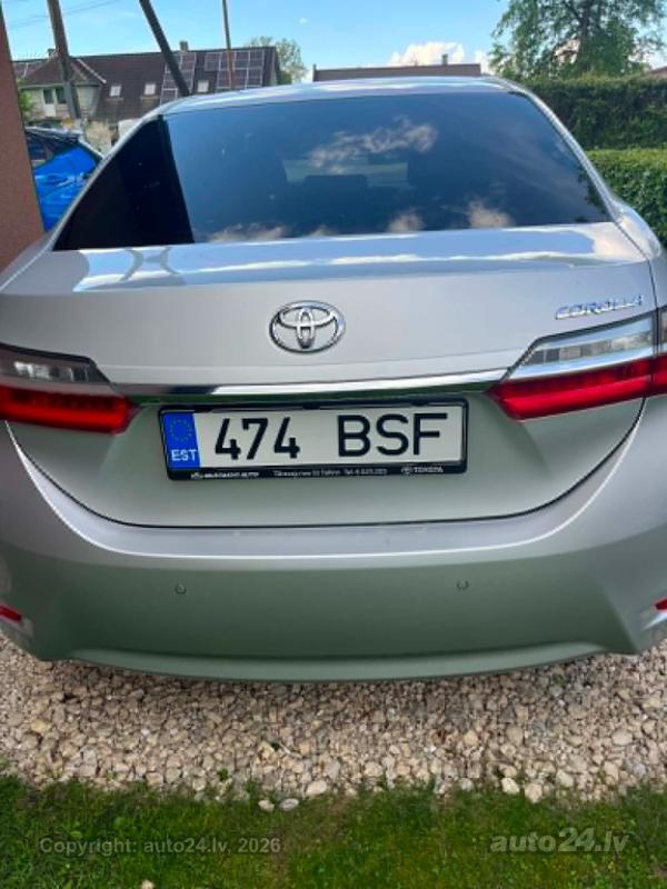 Grey Toyota Corolla 2016 in Tallinn, with an engine capacity of 1.60 L and mileage of 112 thousand km for 10500 €, photo 3 on AUTOMOTO.COM.LV