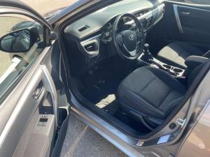 Grey Toyota Corolla 2016 in Vilnius, with an engine capacity of 1.60 L and mileage of 235 thousand km for 5700 €, photo 3 on AUTOMOTO.COM.LV